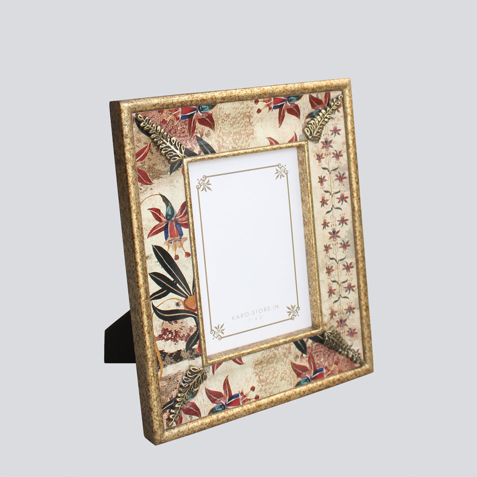 Jahan Photo Frame